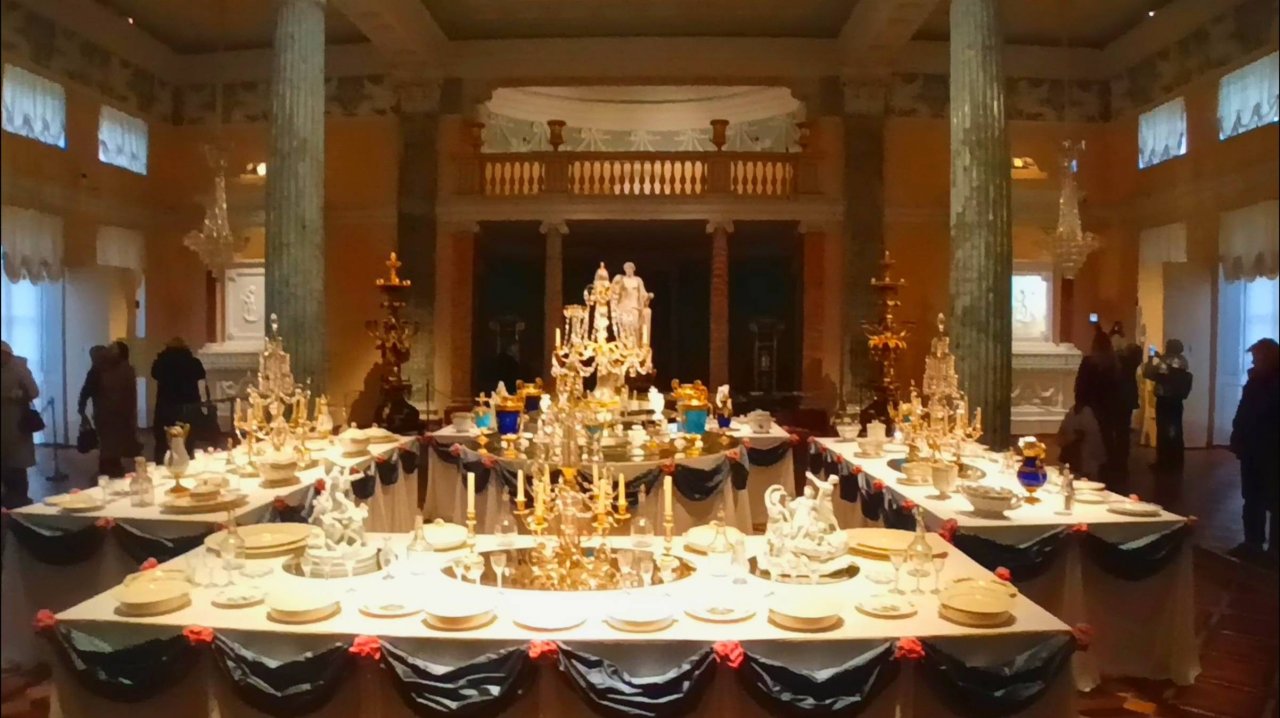 В усадьбе ОСТАНКИНО после реставрации...