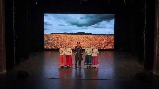 14. «Баллада о сыне» – Образцовый ансамбль народной песни «Калинка»