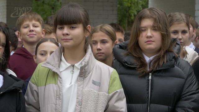 В школе №1 Невинномысска открыли новую вывеску