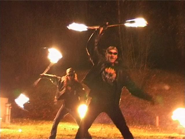 Огненно-пиротехническое шоу в стиле рок.