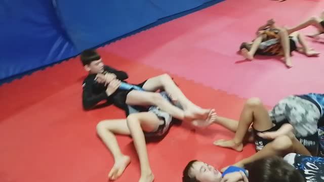 Детская тренировка перед соревнованиями по Кэмпо NoGi