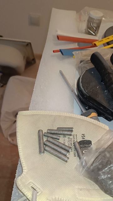 Как перенести розетки на кухне? Сборка коробок на ГМЛ. Пресс - Клещи КВТ. Электрика. Часть 2