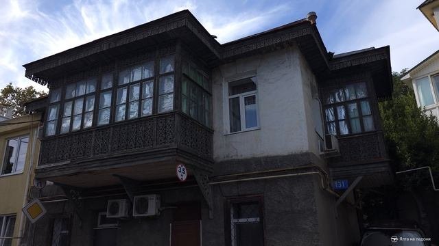 Доходный дом Чингис неподалёку от «Белой дачи» Чехова в Ялте, Верхняя Аутка