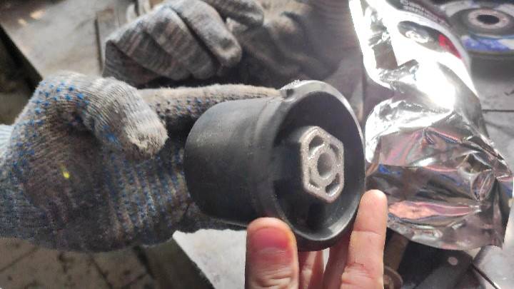 РИО.САЛЯРИС.ЗАМЕНА САЙЛЕНТБЛОКОВ ЗАДНЕЙ БАЛКИ