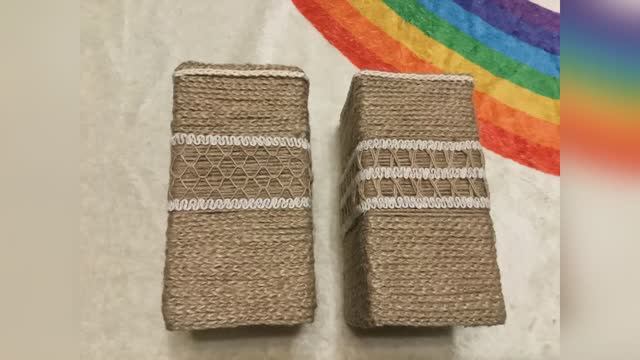 Из простой коробки получилось две симпапушки