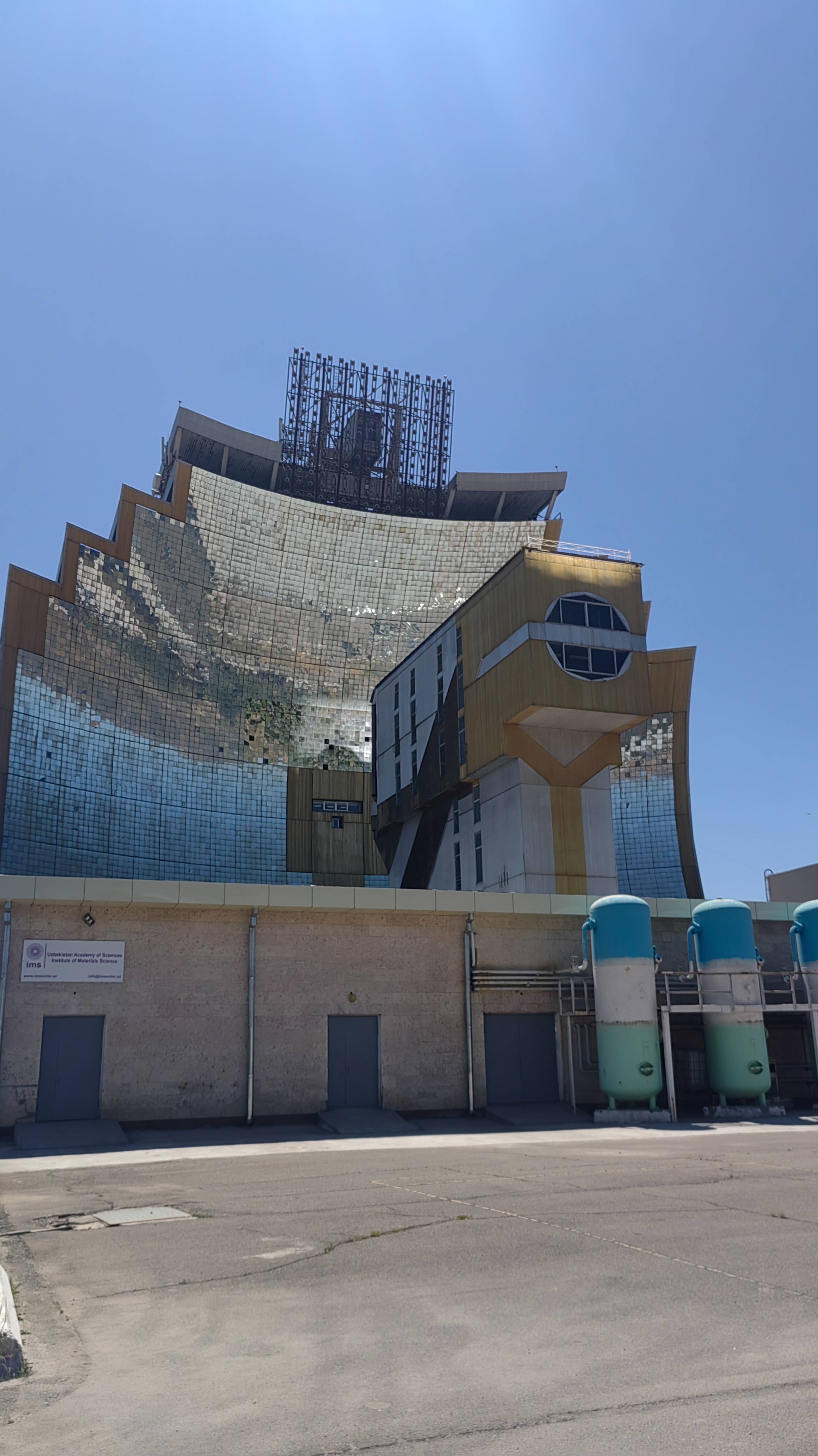 Институт Солнца #ИнститутСолнца #Паркен #Узбекистан #горы #Футуризм #наука #туризм #туры #экскурсии