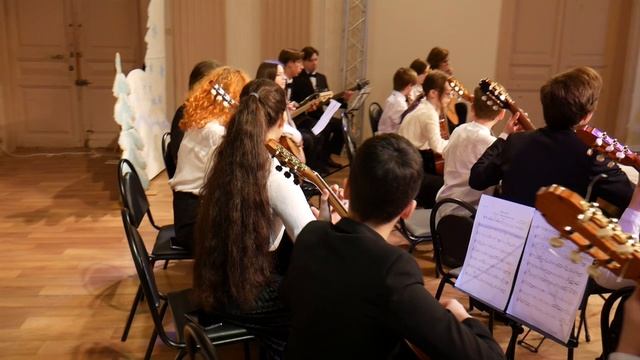 А. Петров. Осенний марафон (Радуга)