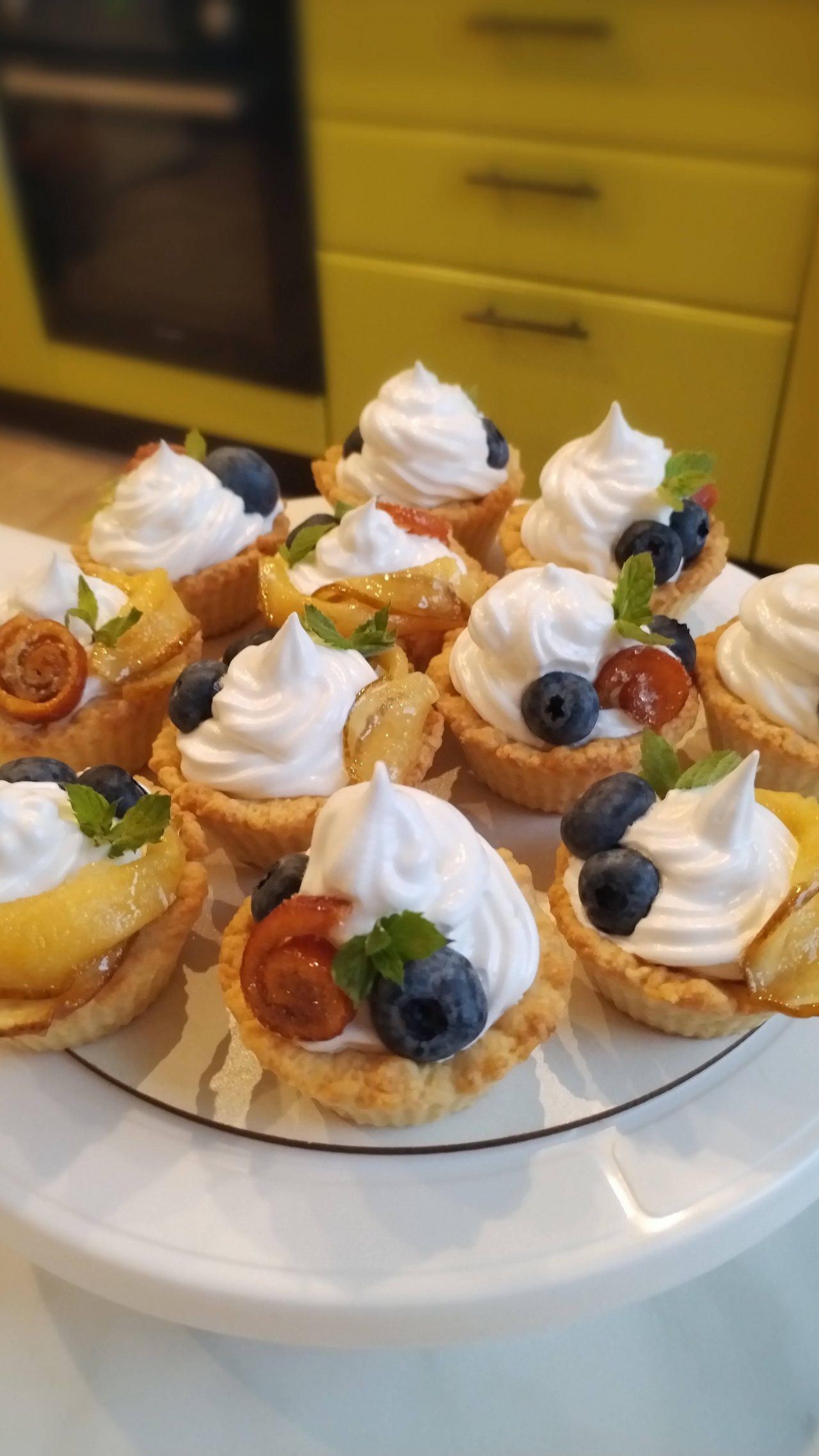 Пироженое Корзиночки из песочного теста с белковым кремом. #пироженоекорзиночки, #сбелковымкремом