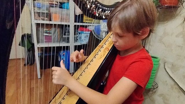 Танец в сабо. Исп. Пронина А. 2023