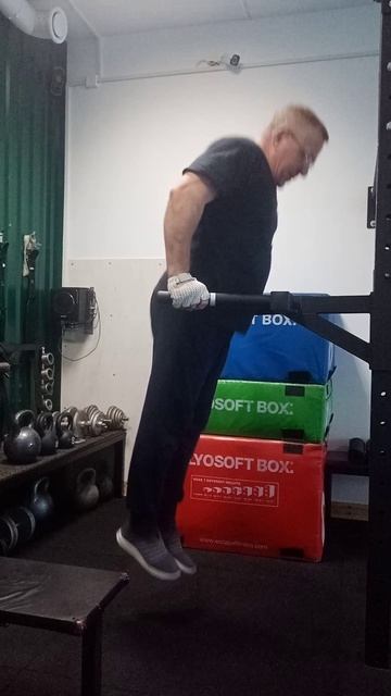 Возраст 60+ Собственный вес 105 кг Количество повторений 30