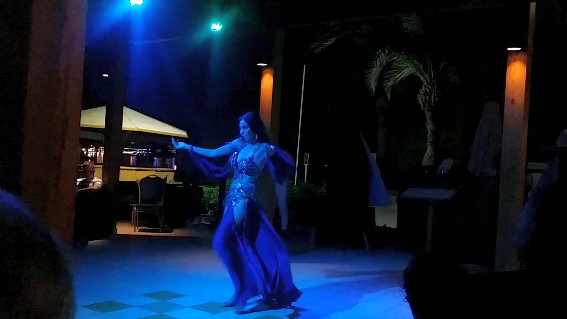 ЕГИПЕТ-2023. Отель " Naama Bay Promenade Beach". Вечером в баре на пляже. Египетский танец живота.