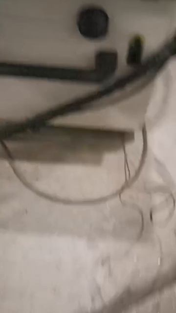 Аппарат лазерной сварки плохо сваривает. У сопла овал, а полоска на 40см от сопла