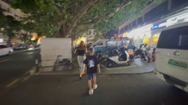 Вечерняя дорога от Sakaroku Dadonghai до отеля Ssaw  boutique hotel, небольшой обзор об ресторане