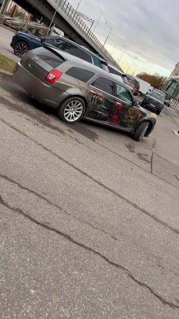 Крутой рисунок на авто..