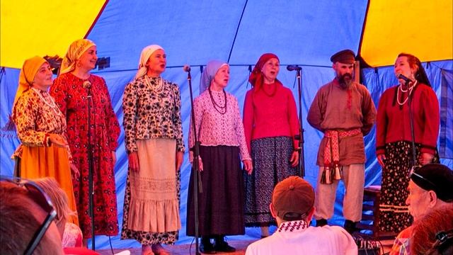 14 Песня-хоровод - ансамбль "Родолад" (г. Ижевск)