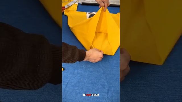 Если надоел длинный ворот водолазки, то можно его переделать 😎