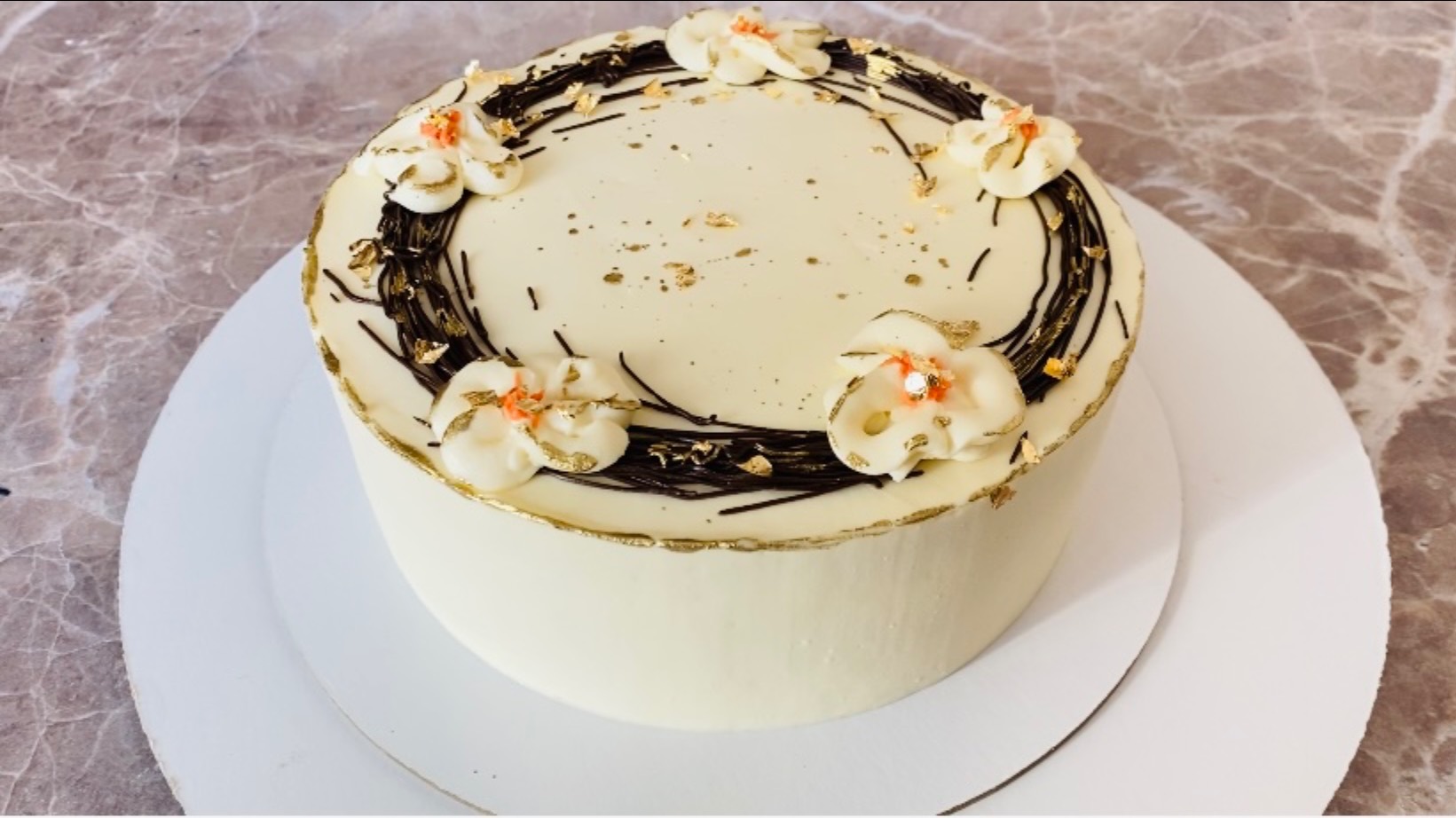 Торт с вишневой начинкой. Рецепт бисквита за 5 минут, пеките хоть каждый день