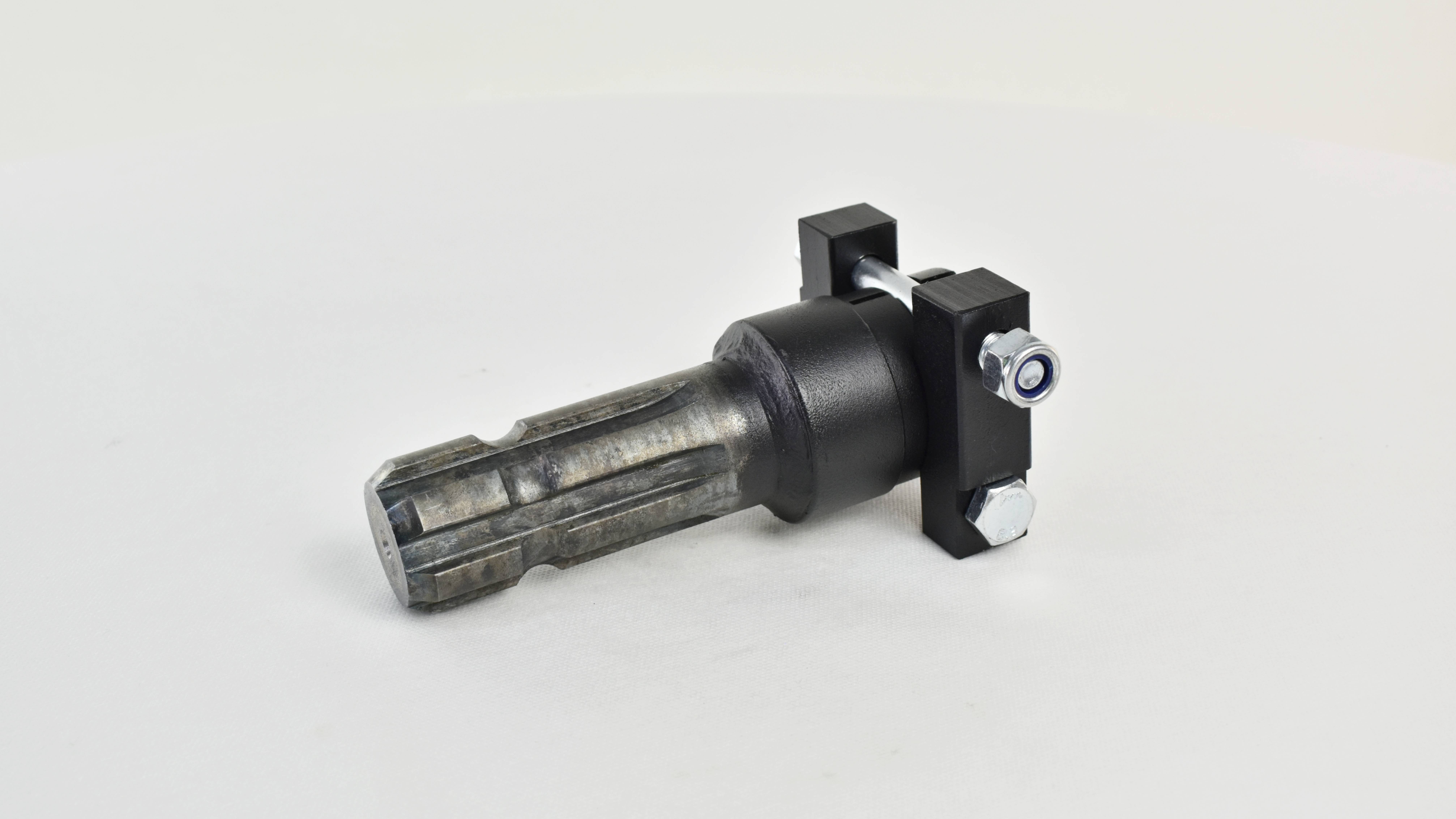 Переходник АК.128.007 (втулка 13/4 20 шлиц - вал 13/4 6 шлиц) РЗКВ