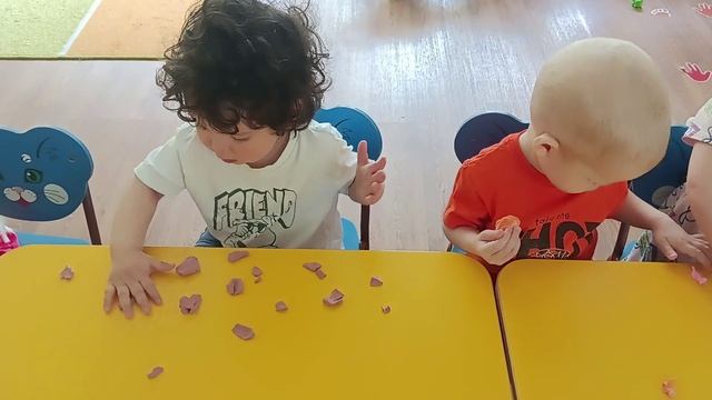 Лепка из воздушного пластилина (воспитатель Трушова Г.М.)