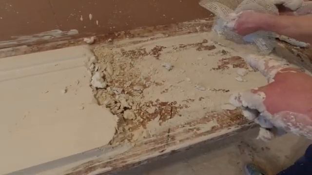 День 73. Копия карниза из гипса. Восстановление утрат и реставрация карниза и потолка с лепниной.