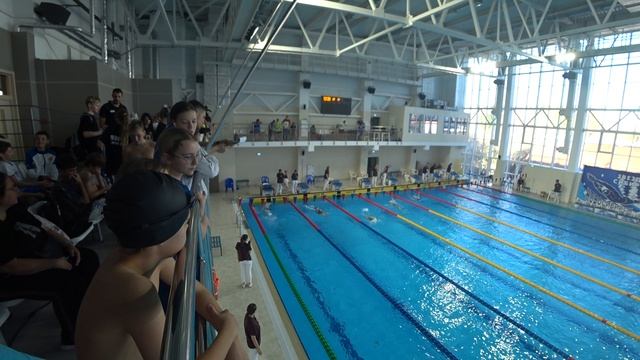 181025 100м спина Фрадкина Варя 2013 3дор 1мин45сек 2юн Горлова Настя 2015 4дор 2мин02сек 2юн