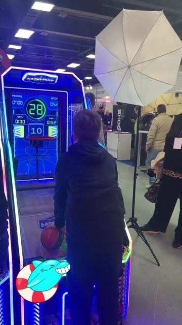 Игра в детский баскетбол на выставке РАППА в Москве
