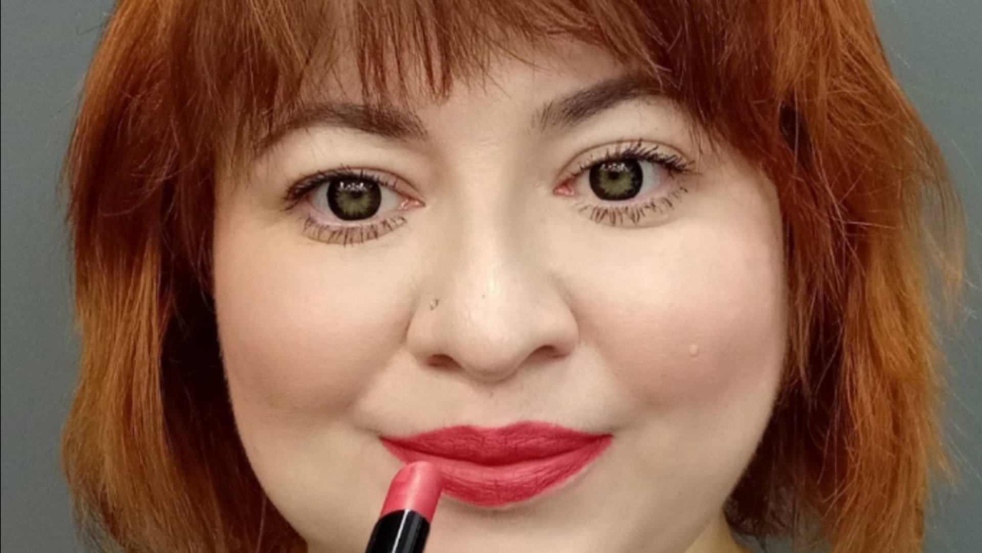 Кроссовки Фаберлик/ Трикотажные штаны, футболка.