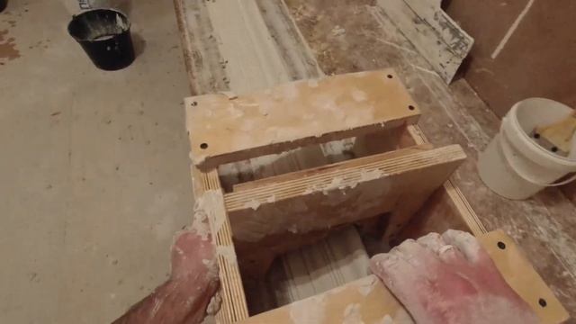 День 78. Протяжка тяги от первого лица. Изготовление гипсовой лепнины. Карниз, молдинг.