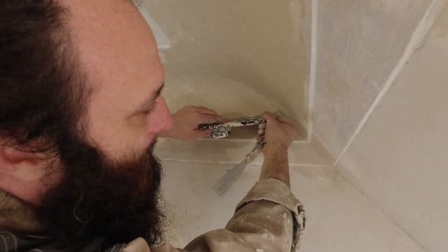 д50-71 Карнизы. Восстановление мелких утрат штукатуркой Волма-Слой. Изменение в последовательности.