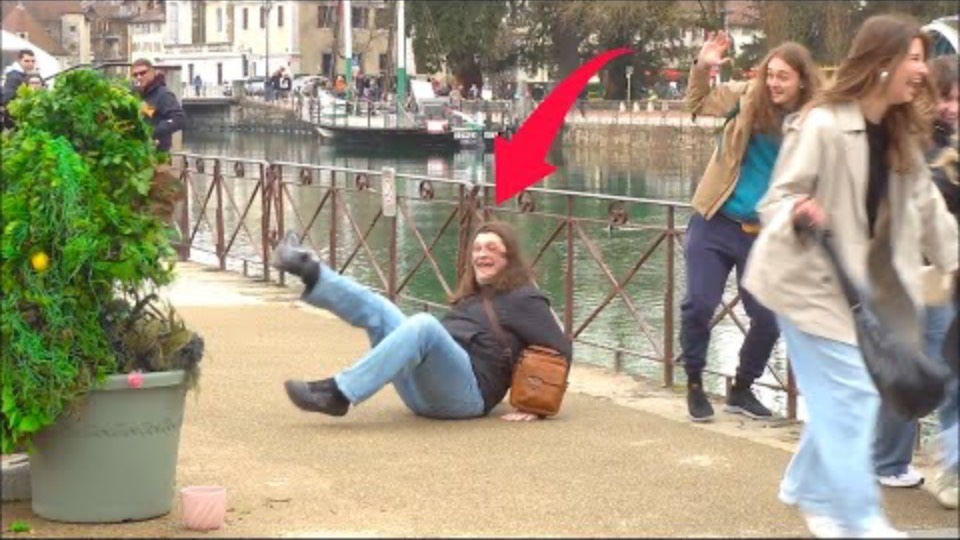 bushman prank Best Male Reactions ,so so funny