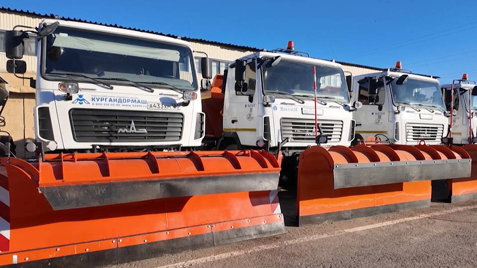 Для уборки Нижневартовска зимой задействуют почти 90 машин