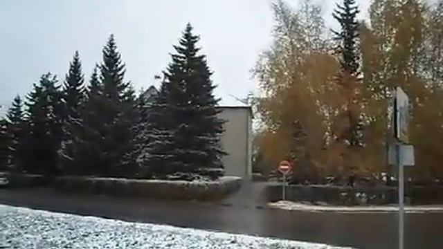 В центре нашего городка в октябре _ Глубокая осень