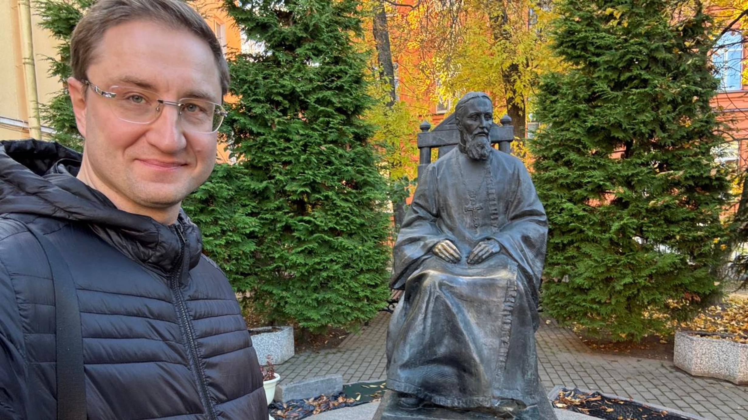 На работу в Питер. Проведал Иоанна Кронштадтского и посетил могилу его мамы в Кронштадте.