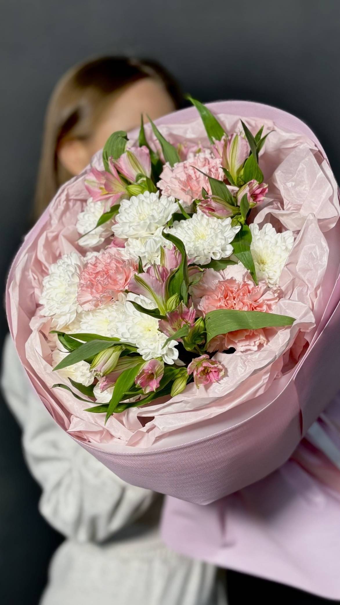 Букет из хризантем, альстромерий и диантусов / арт. 3503