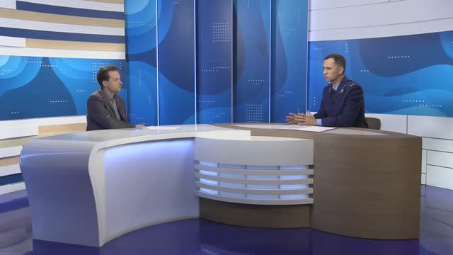 «Здесь и сейчас»: Артем Карлов, о новых мошеннических схемах и поиске телефонных аферистов