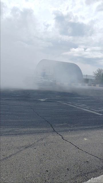 BMW X3 в дрифте: Красота в управляемом заносе!