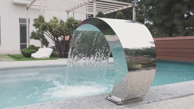 Водопад "Кобра". Ширина от 350 до 1000 см.