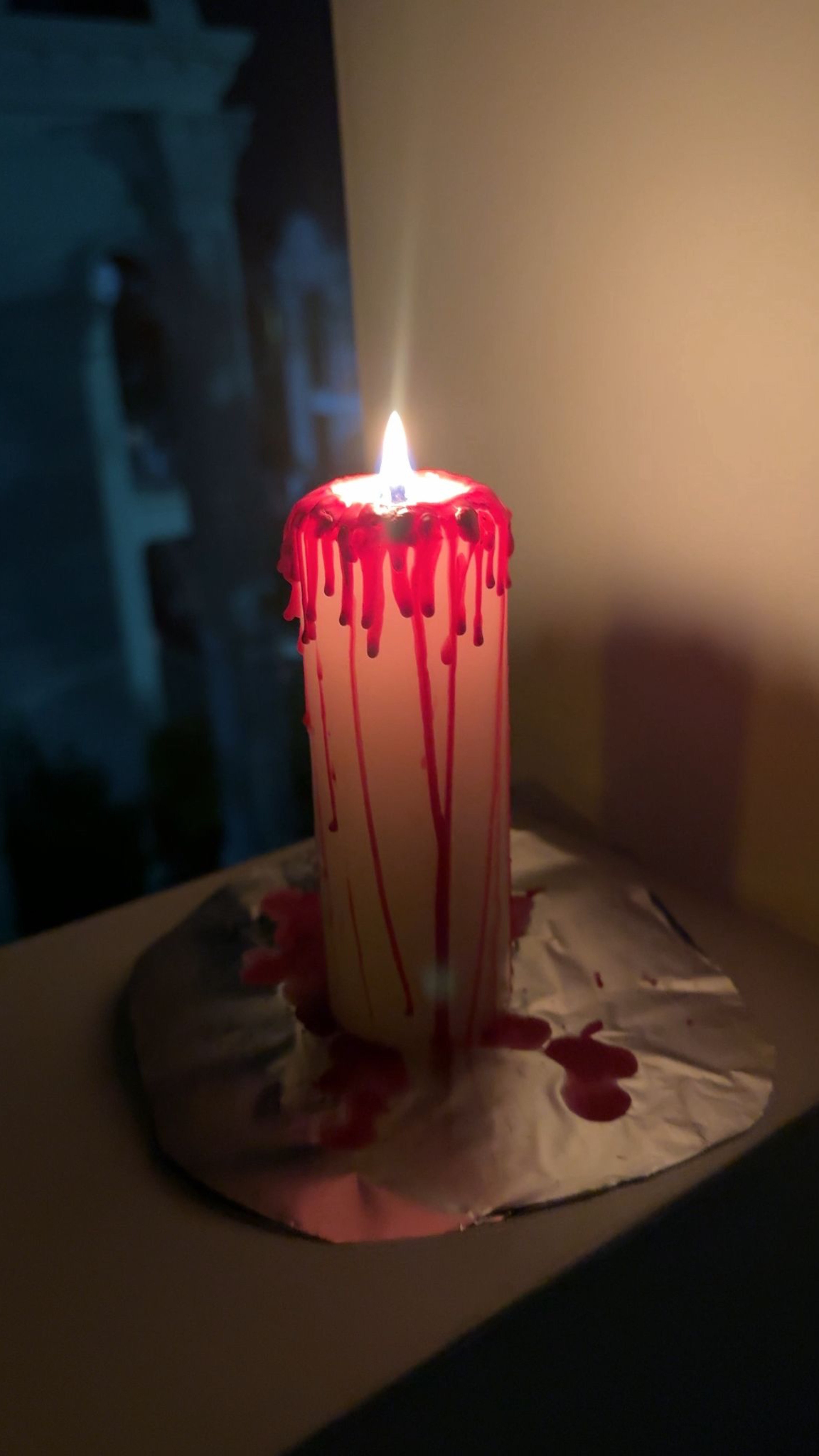 Свеча 🕯️на Хэллоуин 🎃 с помощью красного воскового мелка 🕯️