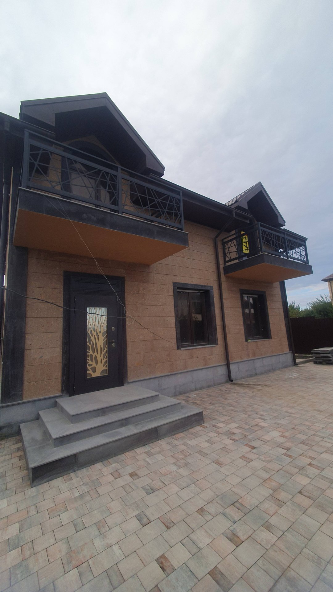 Дом в Супсехе 214 кв на 5 сотках