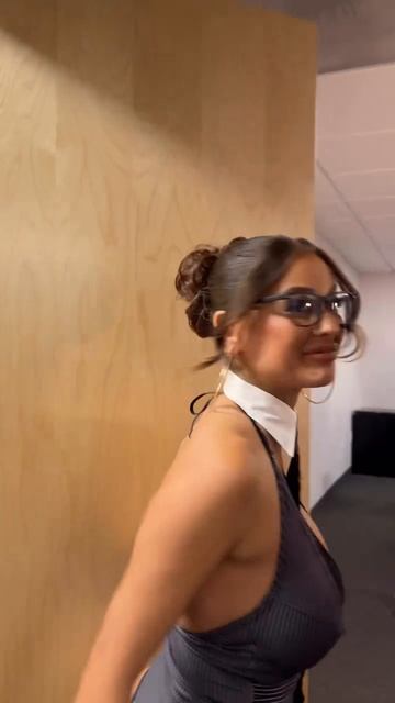 Админ приехал в офис