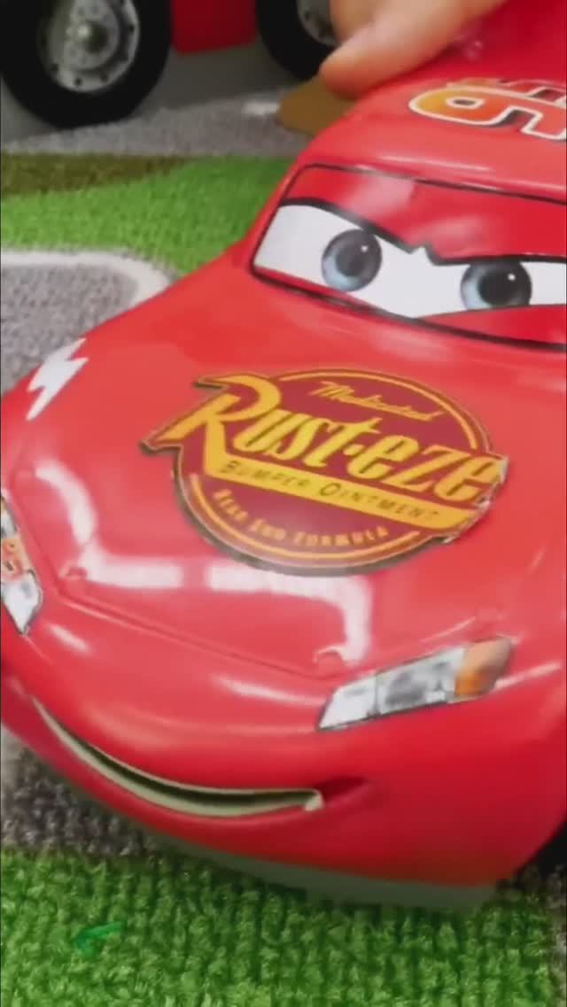 МАКВИН ПОТЕРЯЛ КОЛЕСО!? 🚗💥 #машинки #длядетей  #шортс