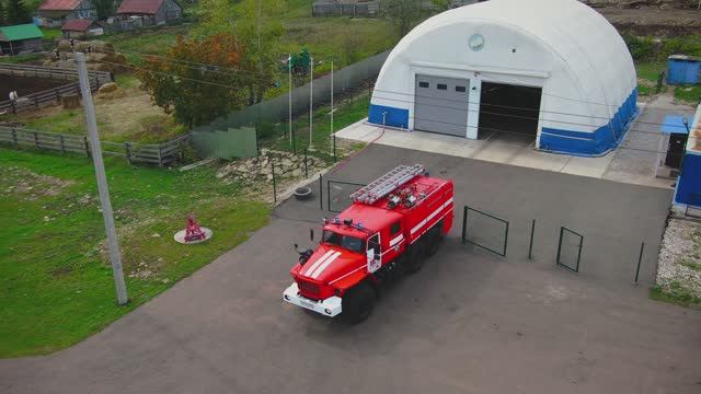 Пневмоангар для пожарной техники — установлен: с. Сайраново, Башкирия, в сентябре 2020. Съемка 2023г