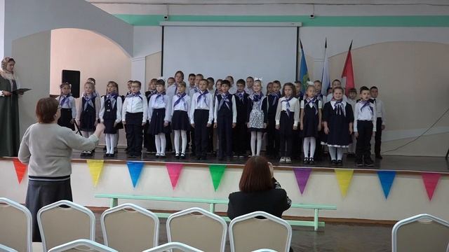 Хор "Радуга" школы №4 - Мы будущее твоё, Россия