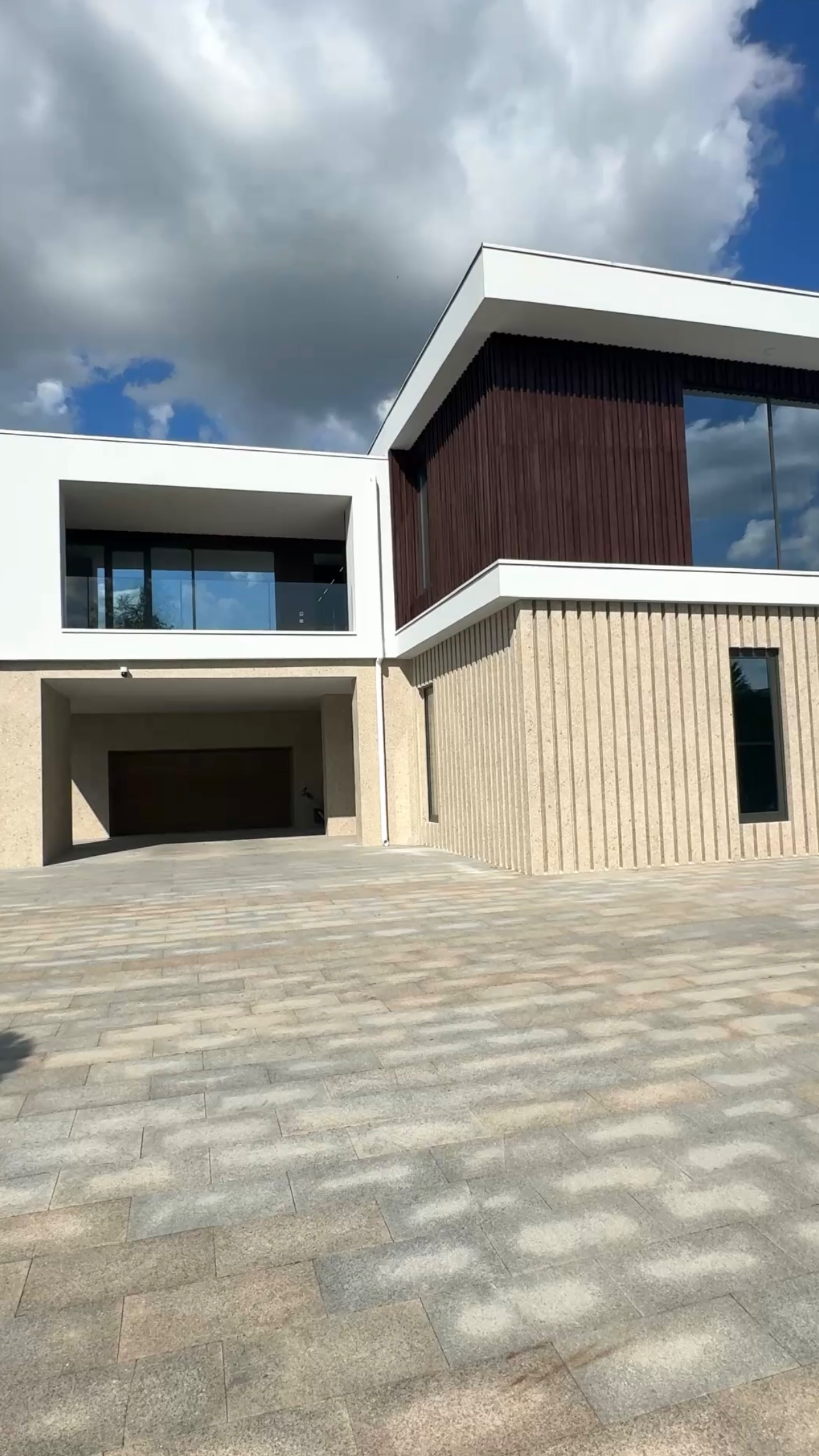 Обзор дома в Миллениум Парк