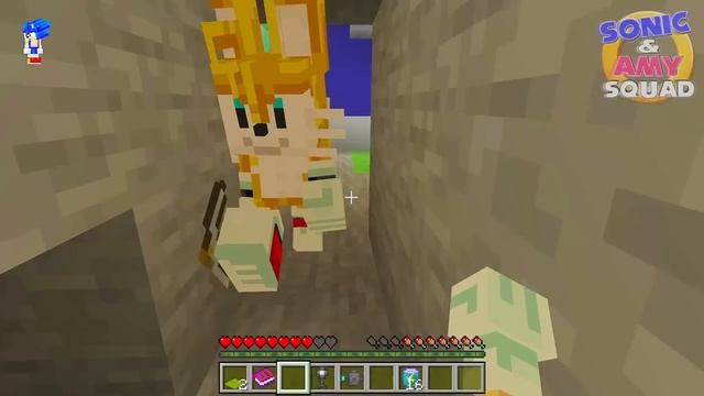 Sonic's SECRET GAMING ROOM in Minecraft!!