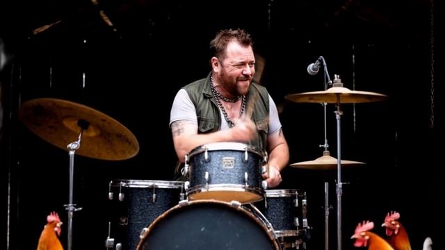 Курочка Ряба | НОВАЯ СКА-ПОП версия (смотрите старый клип!)