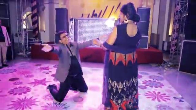 СТЕРВОЧКА ЩЕКОЧЕТ НЕРВОЧКИ