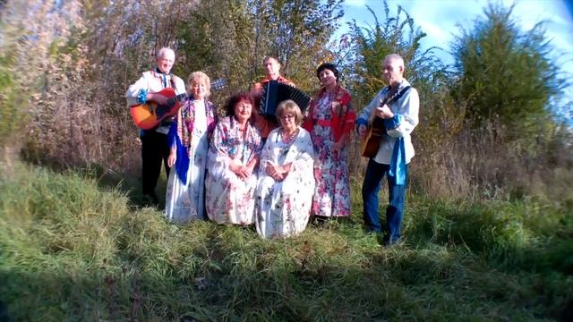 Ансамбль "Клавдия"  На скамеечке с подружкой