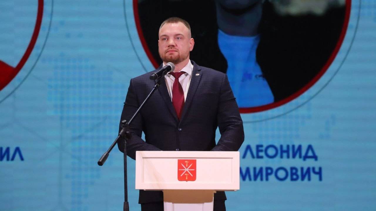 "Ровесники века" №6(52), Антон Прусаков, депутат Собрания депутатов МО г. Новомосковск