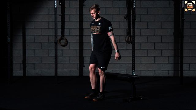 Приседания на лавку одной ногой / Пистолеты на лавку